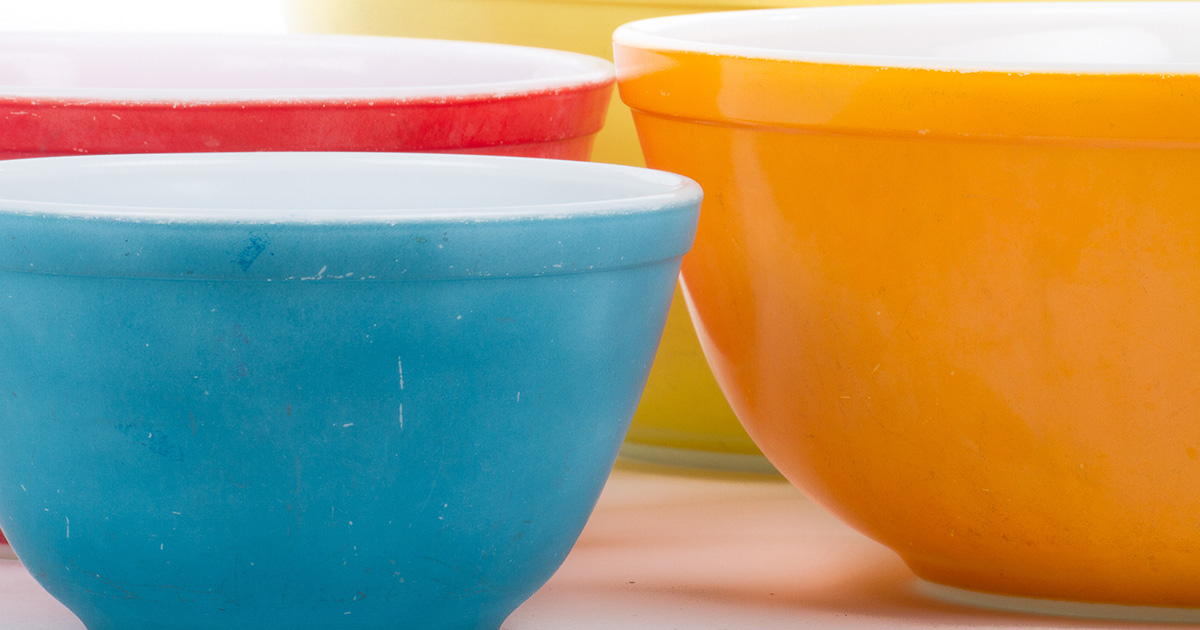 How to Remove Scuff Marks from Pyrex and Vintage Glass Cookware - Bar ...